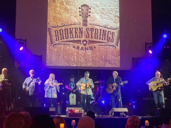Broken Strings - Folk ballad by the Openhouse Studio